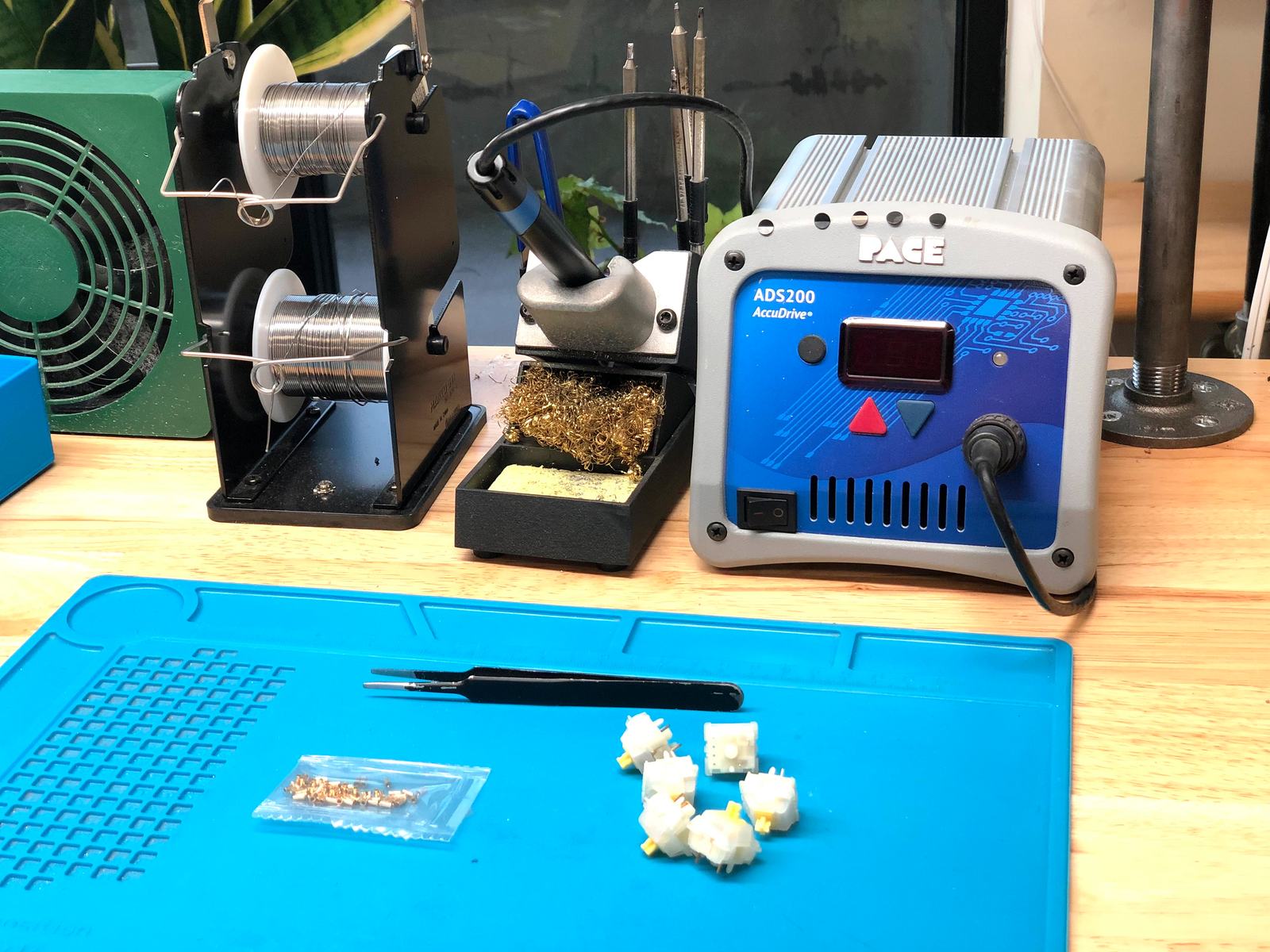 Guide on How to Make Your Keyboard Hotswappable with Mill-Max Sockets